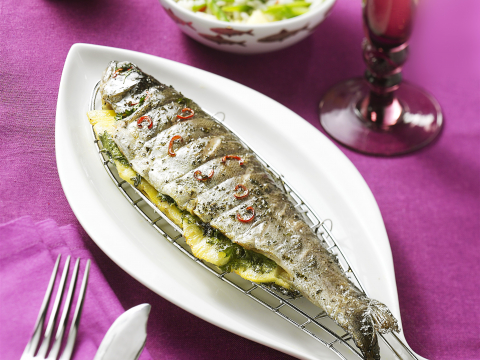 Gevulde forel met chilidressing - Libelle Lekker