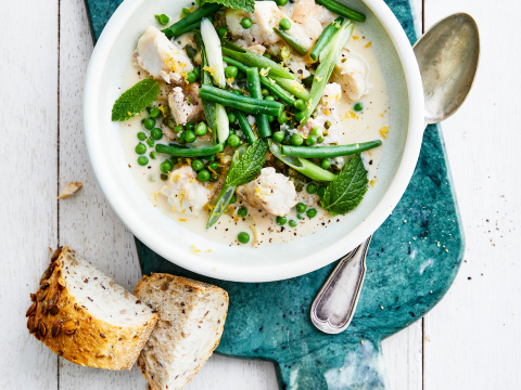 Geurig stoofpotje van heek met paprika en citroenroom - Libelle Lekker