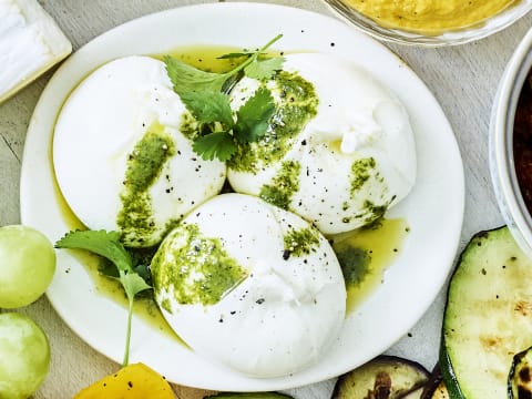 Burratini met korianderolie - Libelle Lekker