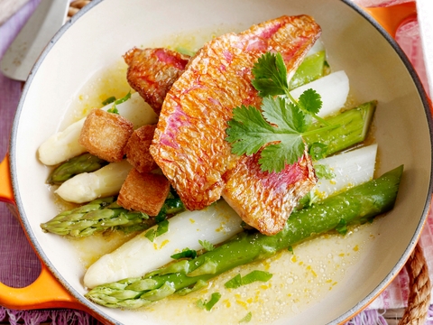 Zeebarbeel en asperges - Libelle Lekker