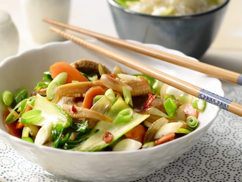 Pittig varkensvlees met groenten uit de wok - Libelle Lekker