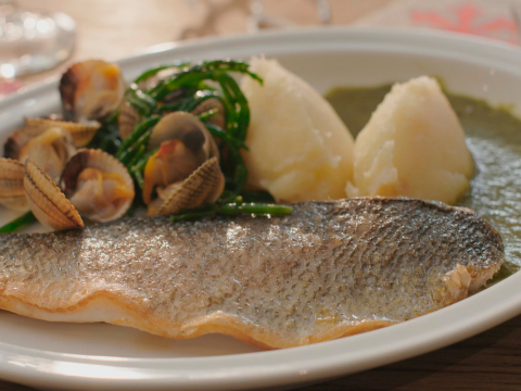 Zeebaars met spinaziesausje - Libelle Lekker