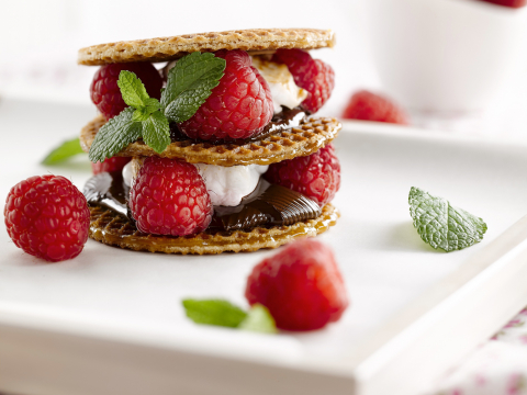 Tour surprise aux marshmallows et aux framboises - Cuisine et Recettes ...