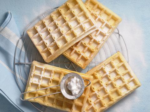 Gaufres à la vanille et salade de fraises - Cuisine et Recettes ...