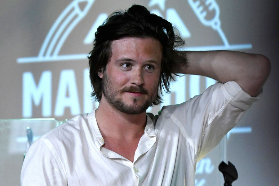 Bazart-frontman Mathieu Terryn (26) is verloofd met zijn vriendin Marie