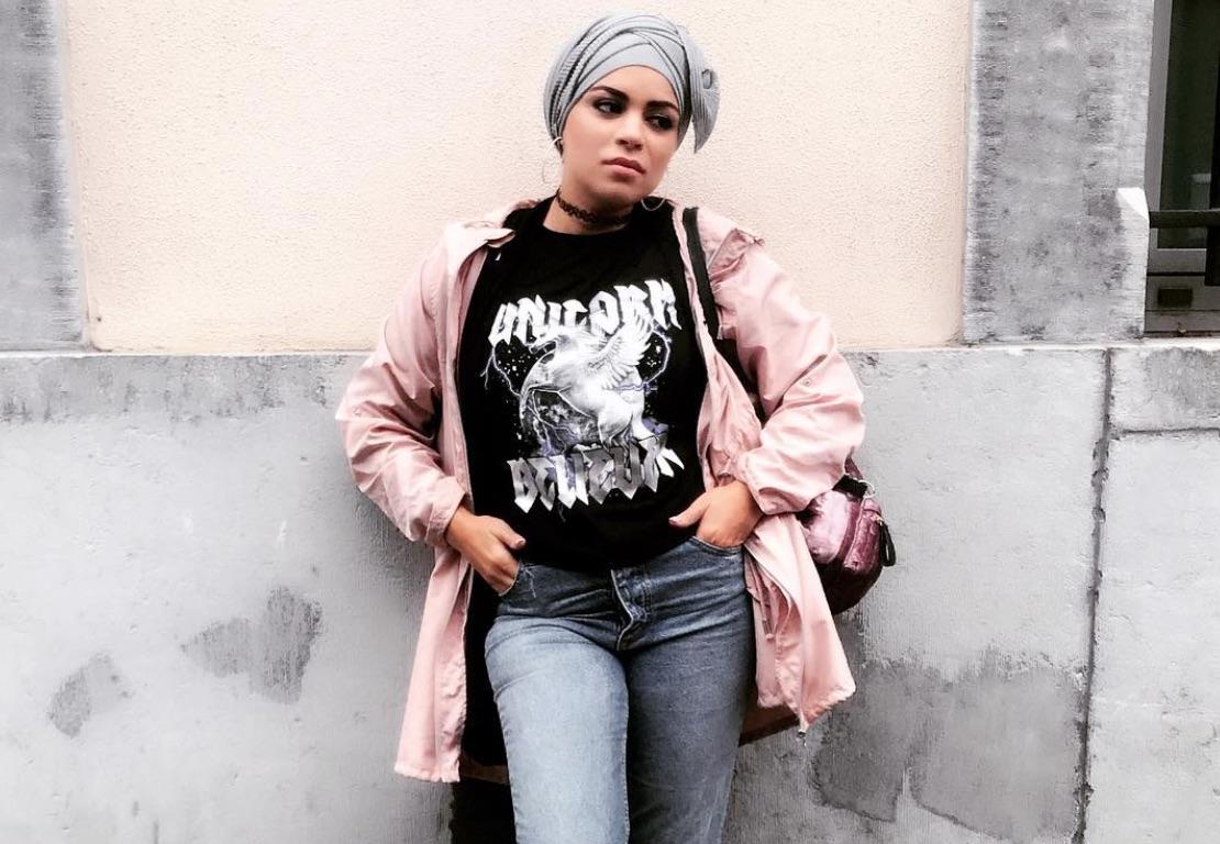 Dounia, la make-up artist qui fait rimer voile et beauté