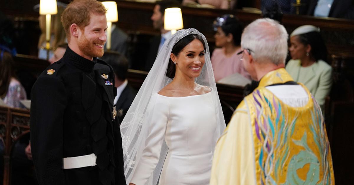 ZIEN: dit filmpje van Harry & Meghans eerste kus als man en vrouw geeft ...