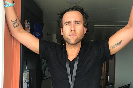 'Harry Potter'-acteur Matthew 'Marcel Lubbermans' Lewis is getrouwd