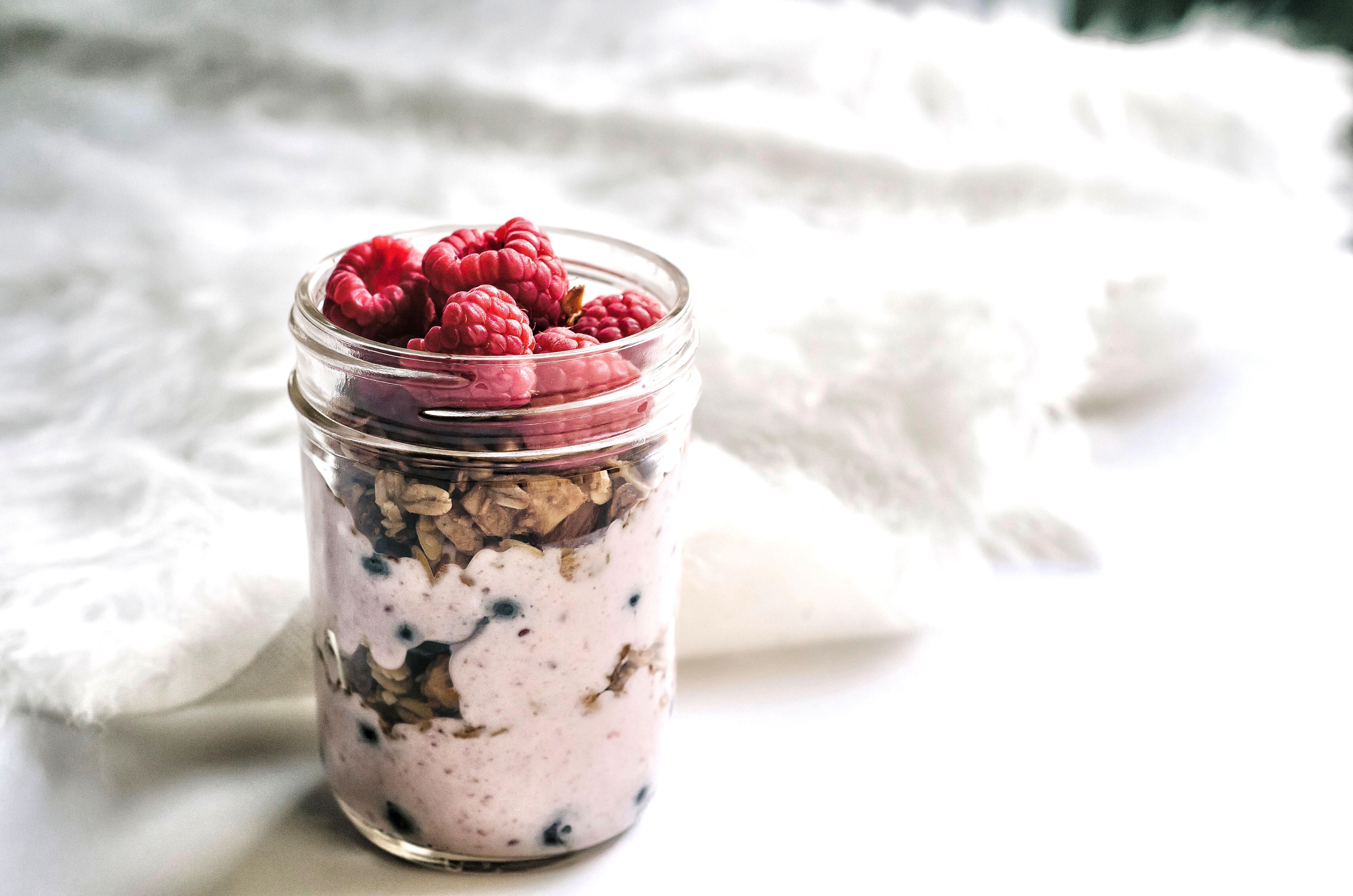 Recette: yaourt bowl au granola et aux fruits d'été - Gael.be
