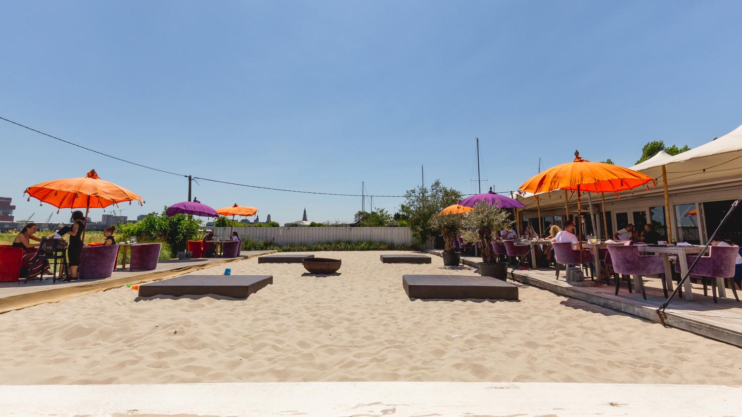 Strantwerpen: beach op Linkeroever met ultieme vakantie-vibe