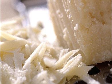 Parmezaanse kaas wordt smeltkaas - Libelle Lekker