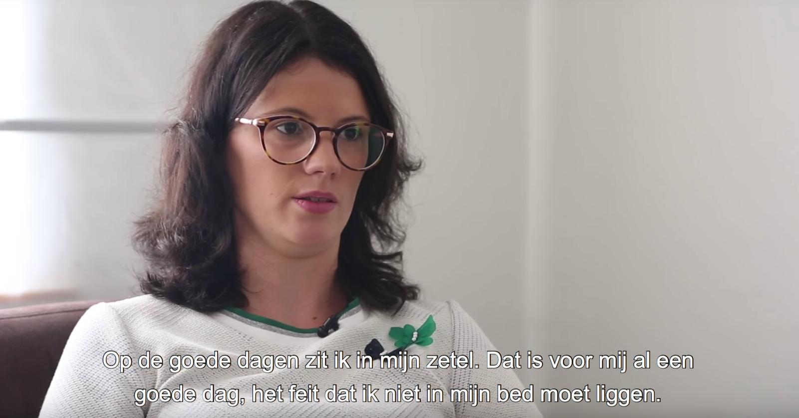 VIDEO: Steffi (28) heeft altijd pijn. Ze kreeg de diagnose chronische ... VIDEO: Steffi (28) heeft altijd pijn. Ze kreeg de diagnose chronische ...