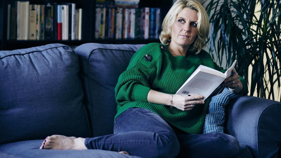 Lecture, séries, guilty pleasure... Le confinement de Véronique Gallo