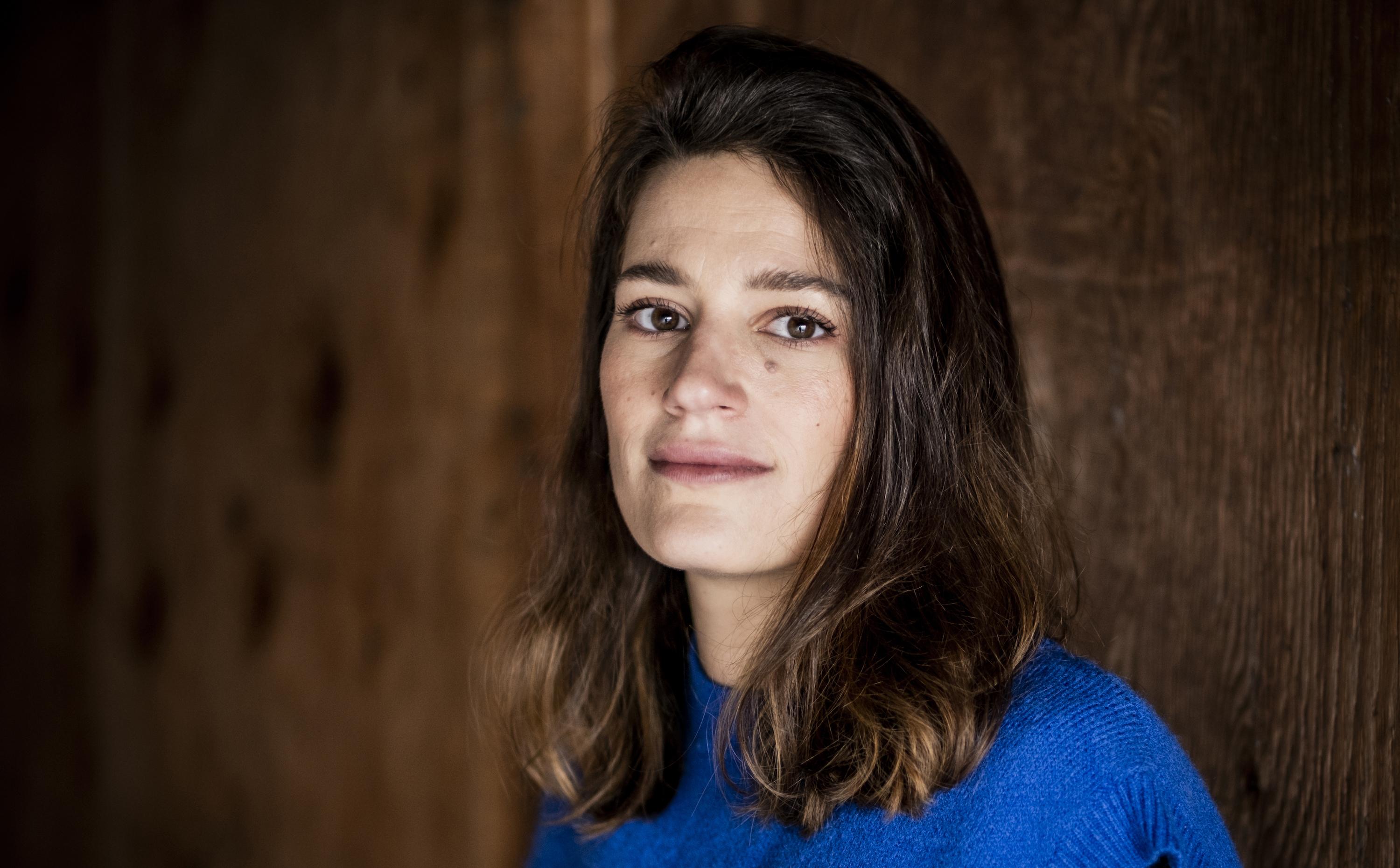 Charis, 33 ans, pense que son âme a plusieurs vies derrière elle - Gael.be