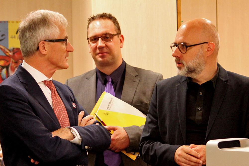 Le ministre-président flamand Geert Bourgeois visite les rédactions de ...