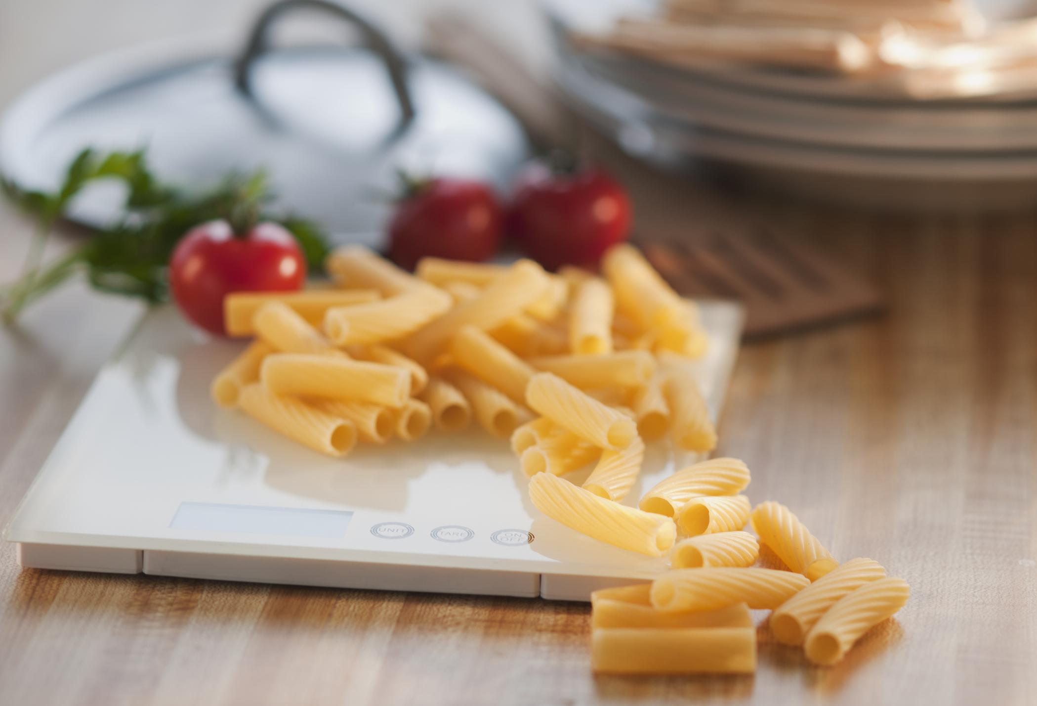 Hoeveel pasta voorzie ik per persoon? - Libelle Lekker