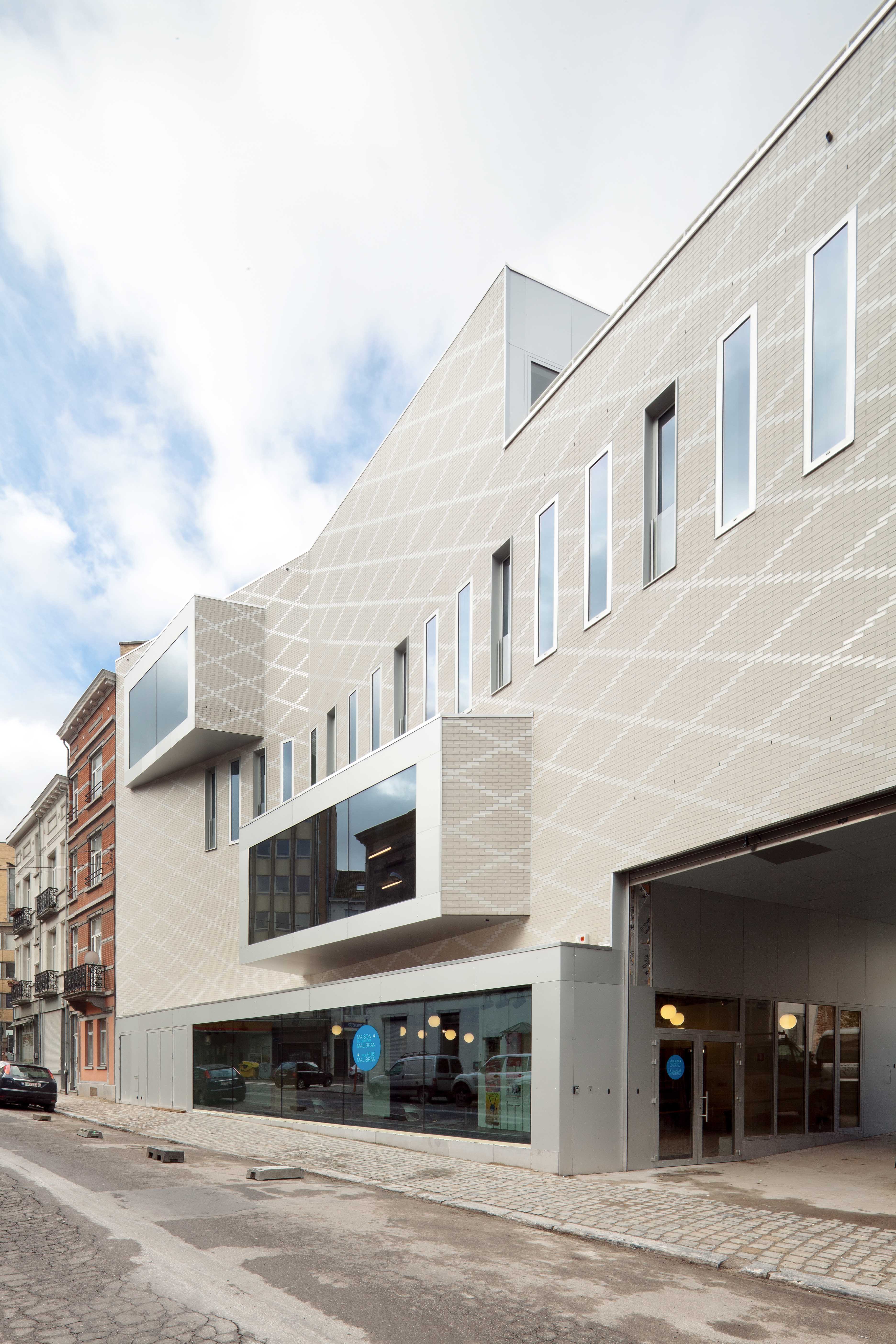 Un bâtiment de logements sociaux atypique et exemplaire à Ixelles - Gael.be