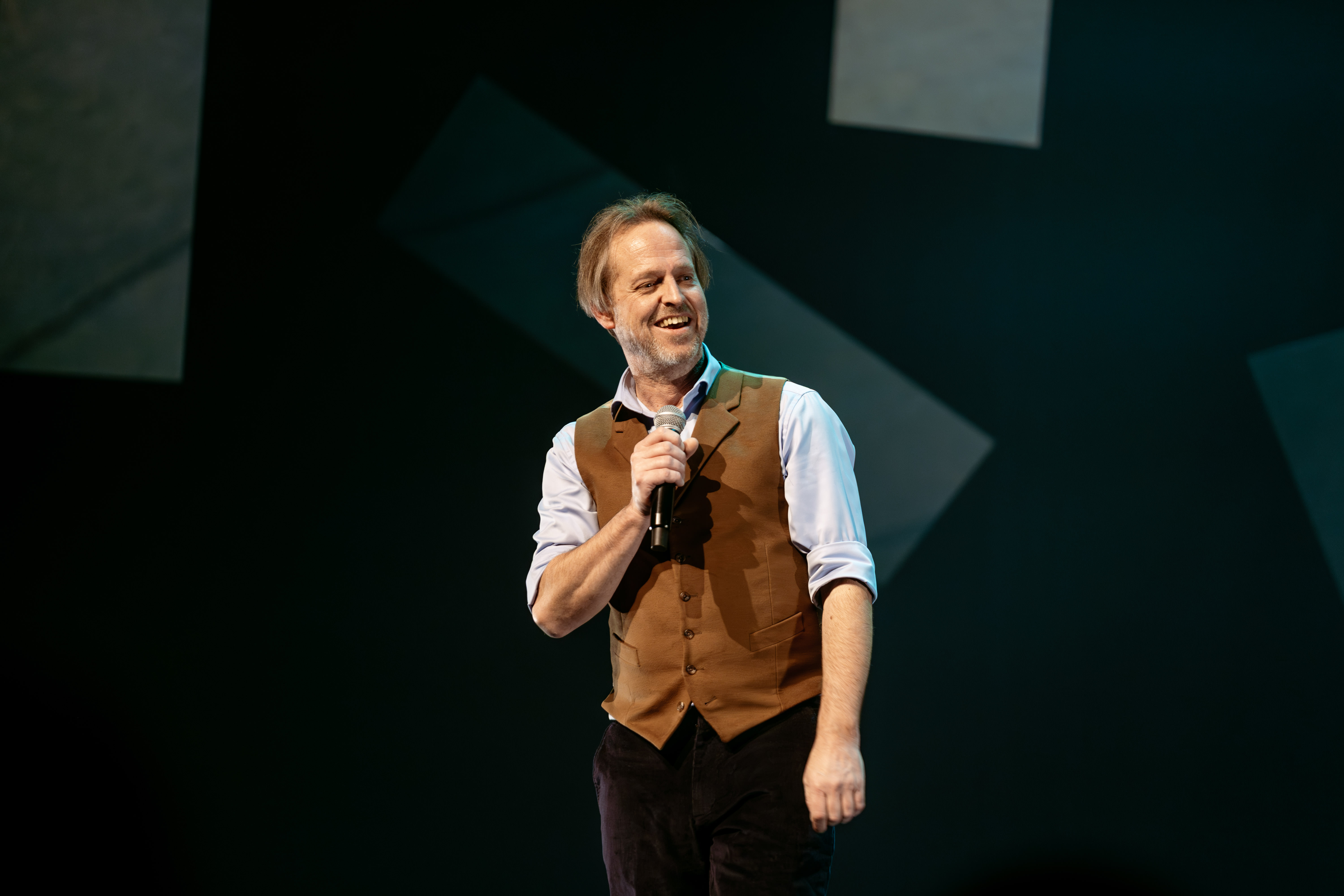 Bas Birker klapt uit het bed tijdens 'Twee Procent'