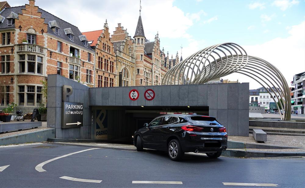 Parking aan Schouwburgplein in Kortrijk toch toegankelijk tijdens ... Parking aan Schouwburgplein in Kortrijk toch toegankelijk tijdens ...