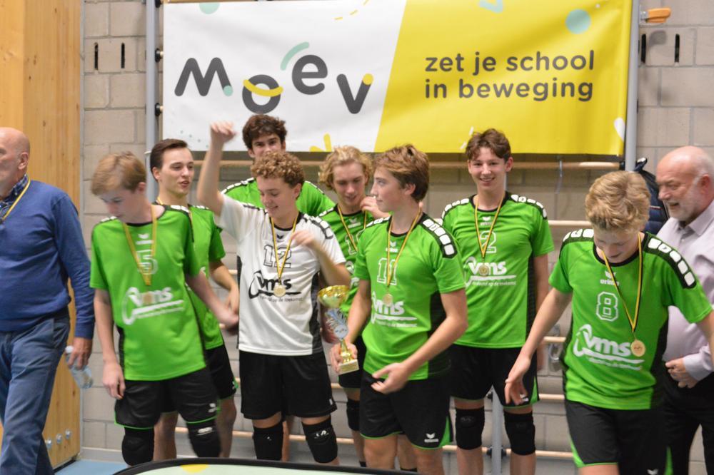 VMS Roeselare wint provinciale volleybalfinale bij scholieren - KW.be