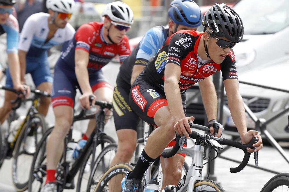 Maxim Dewulf kiest voor de weg - KW.be