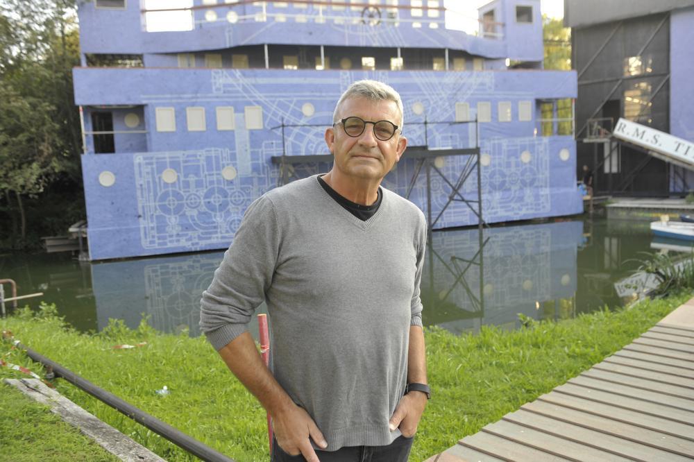 Peter Bulckaen speelt scheepsdirecteur Bruce Ismay in 'Titanic, de ...