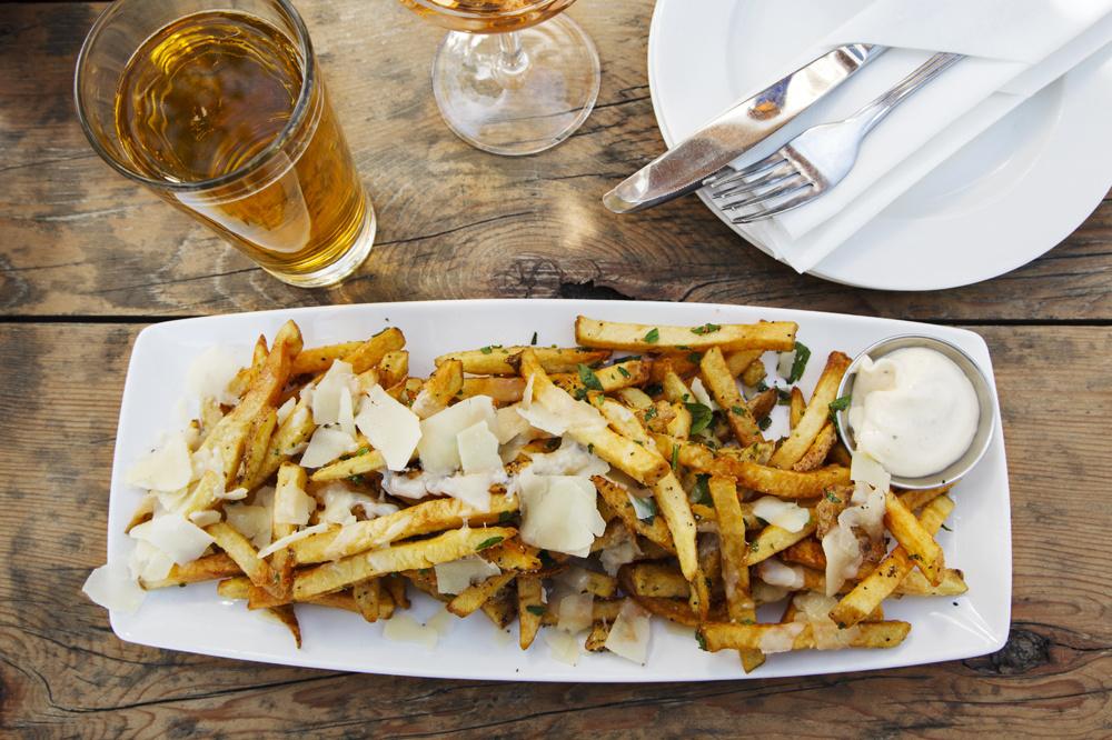 Frites garnies: LA tendance comfort food aussi gourmande que régressive