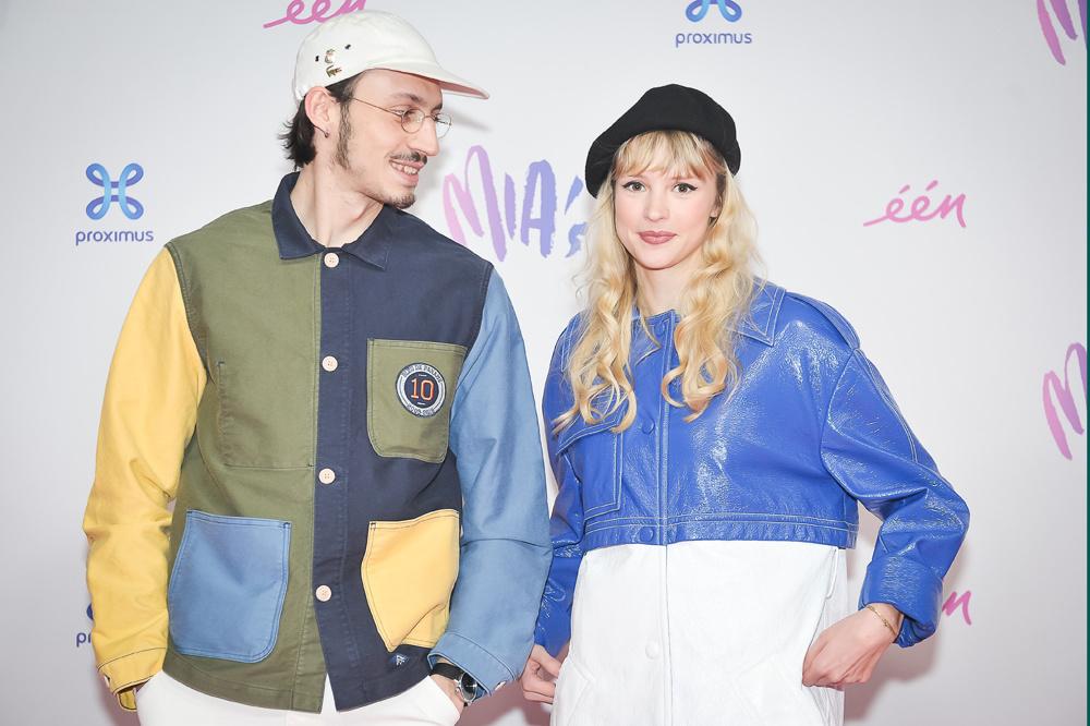 Angèle en Roméo Elvis grote winnaars van D6bels Music Awards