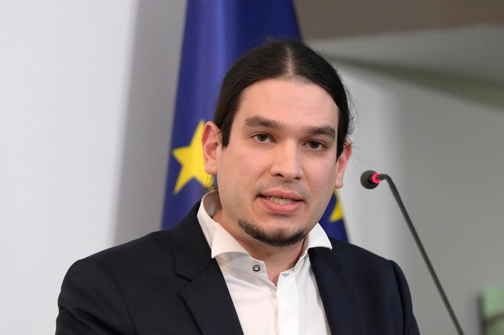 Qui est Nicolas Franco, l'homme qui cherche à modéliser l'épidémie