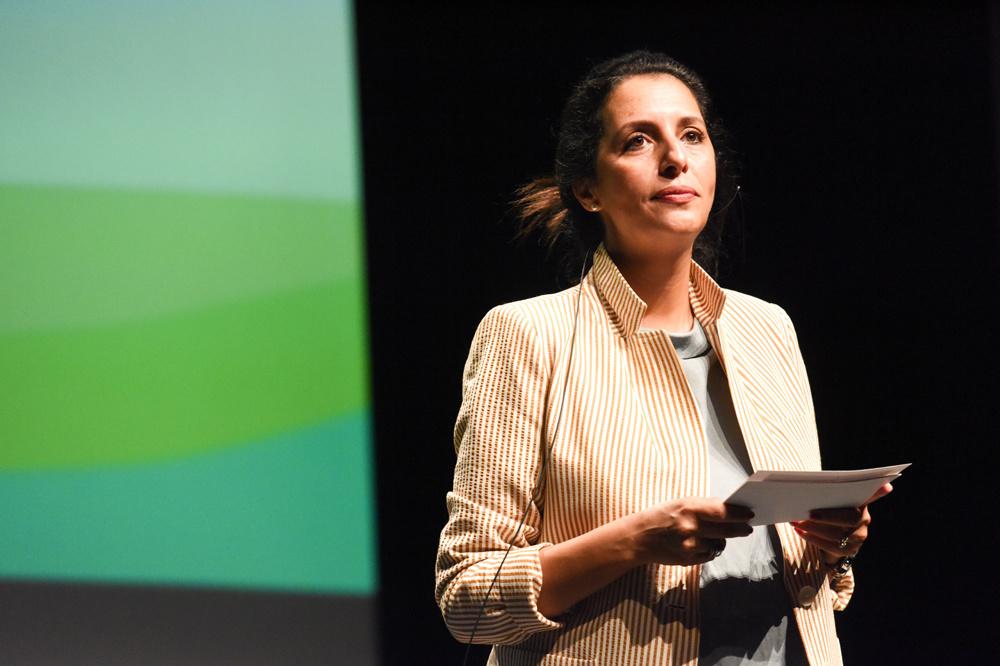 Zakia Khattabi veut limiter un peu plus le plastique à usage unique Zakia Khattabi veut limiter un peu plus le plastique à usage unique