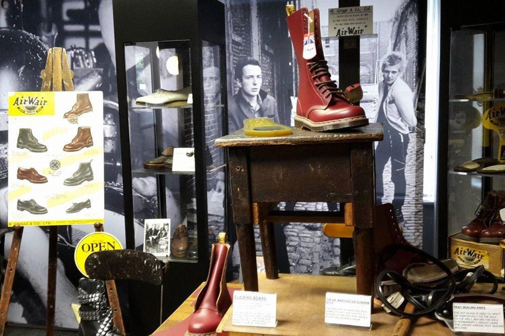 Iconisch schoenenmerk Dr. Martens wil naar de beurs - Trends-KanaalZ