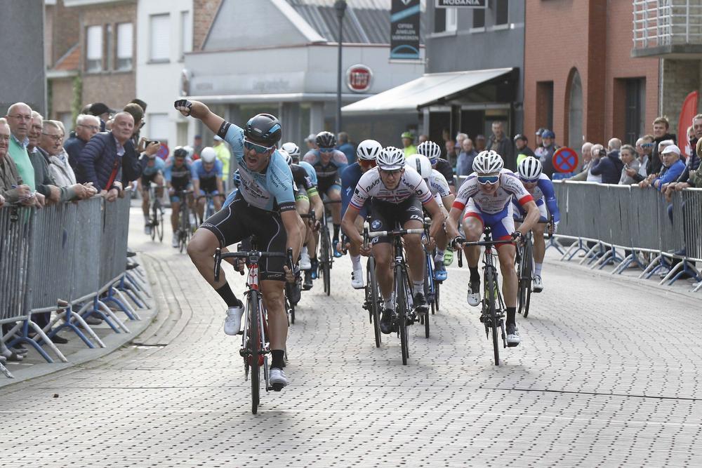 Winst voor Cédric Defreyne in Grote Kermisdonderdagprijs in Koekelare ...