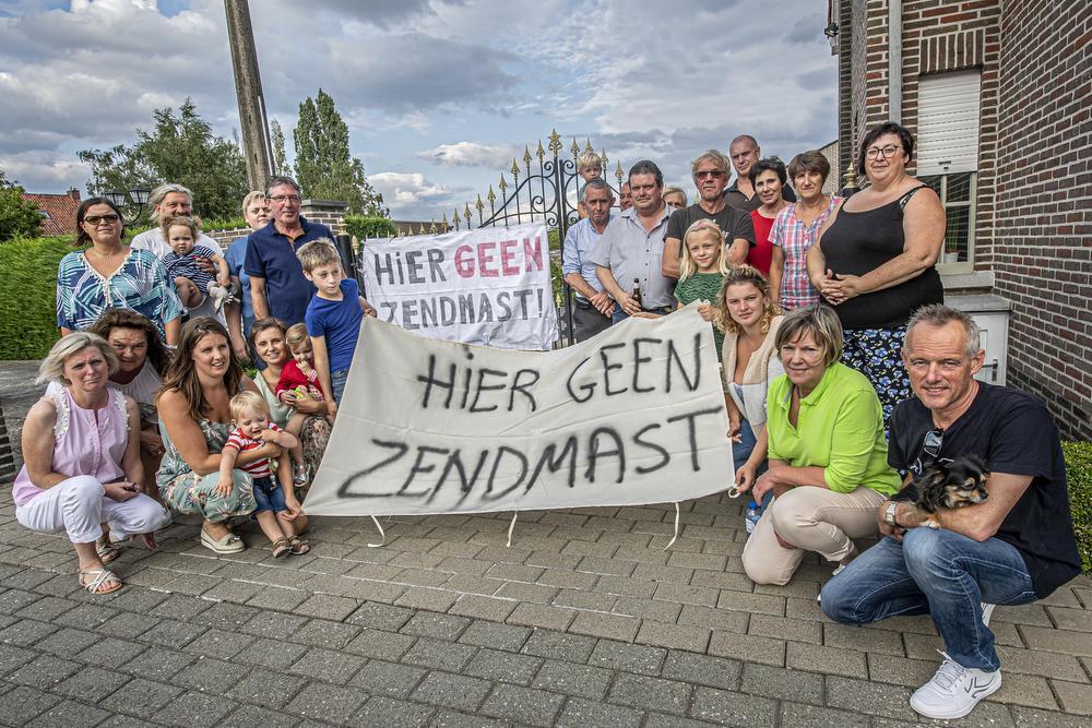 Nieuwe zendmast in Beitem blijft voor verhitte discussies zorgen - KW.be