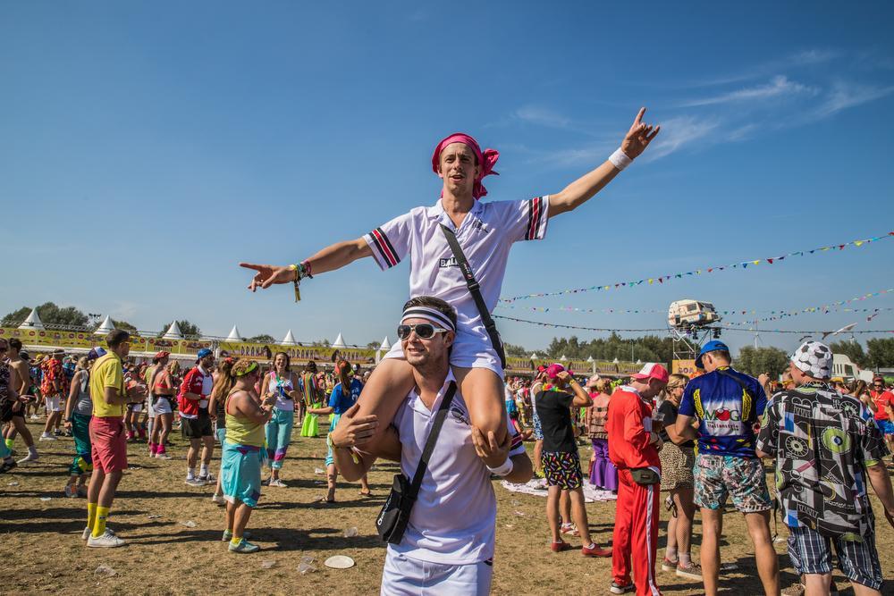 IN BEELD - Alle remmen los op Kamping Kitsch - KW.be