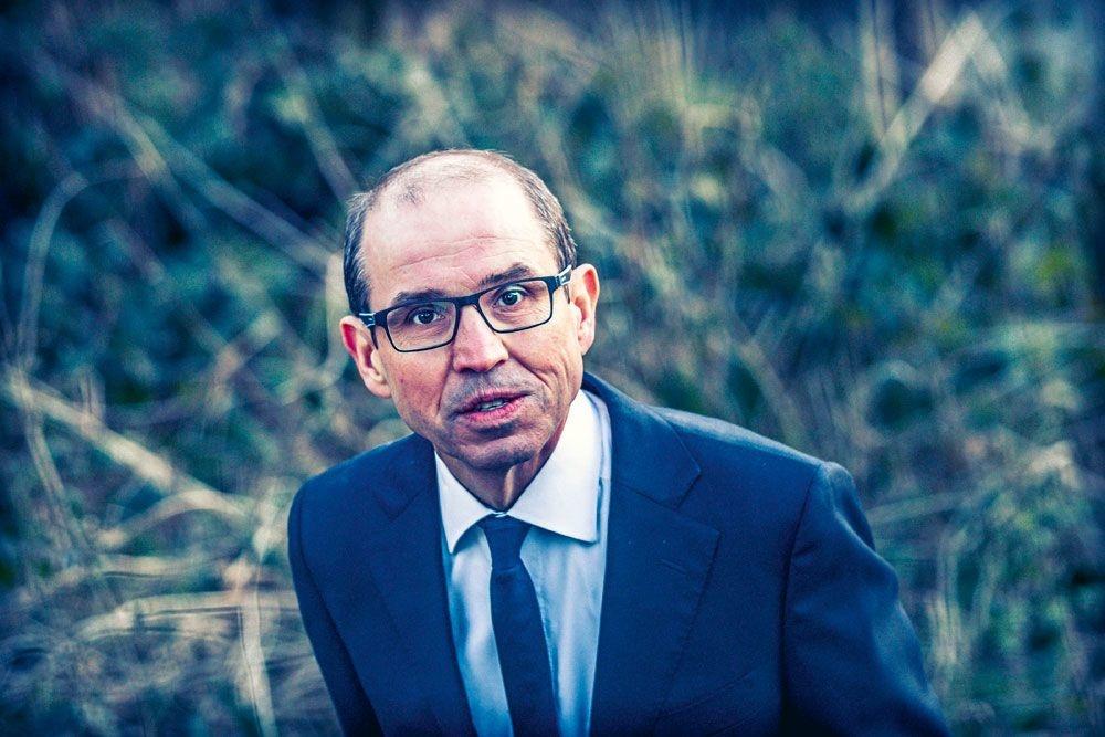 Pascal Delwit réagit à notre sondage : "Dans un gouvernement de plein ...