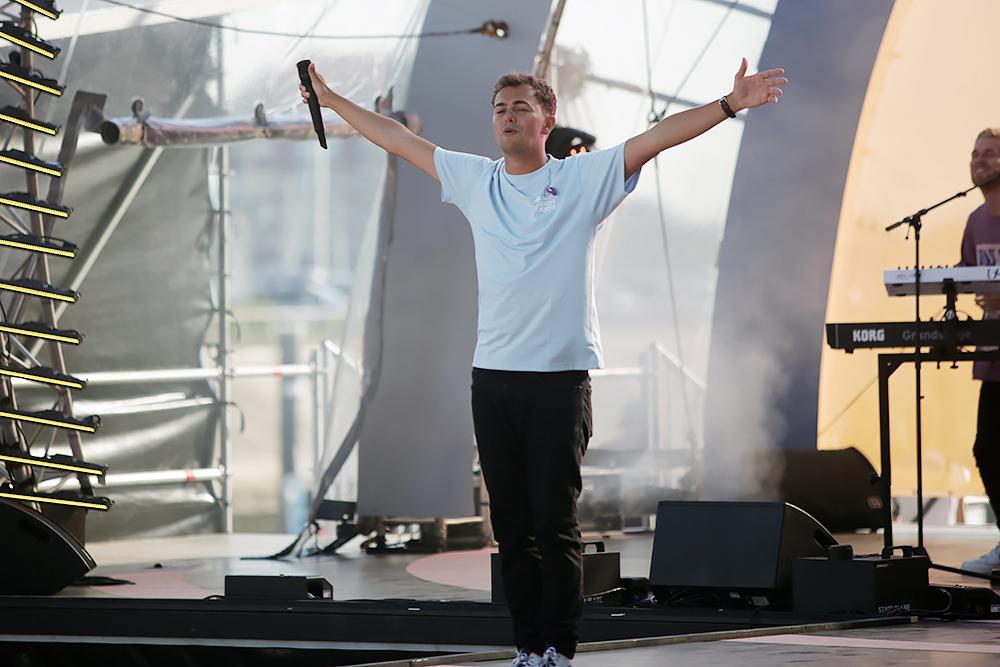 Nederlandse artiest Flemming – bekend van ‘Amsterdam’ en ‘Automatisch ...