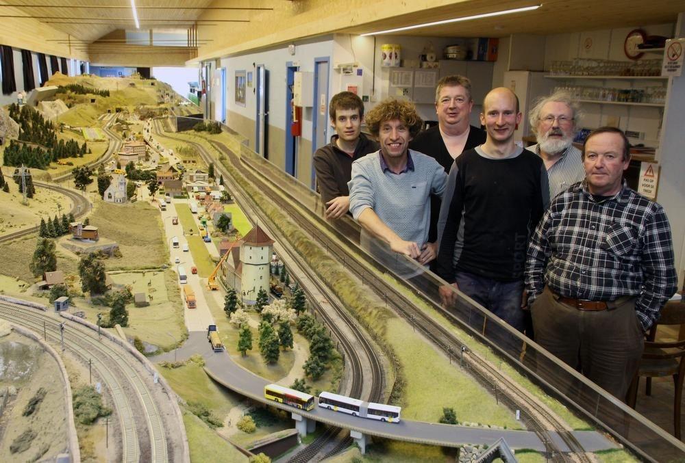 Locomatic toont grootste miniatuurspoorbaan van het land - KW.be