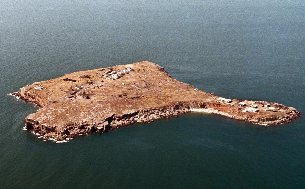 Pourquoi l'île aux Serpents est-elle un point stratégique en mer Noire?