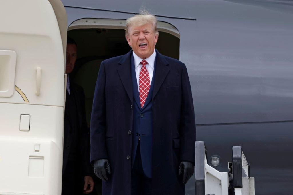 Comment Donald Trump se protège des accusations judiciaires en étant ...