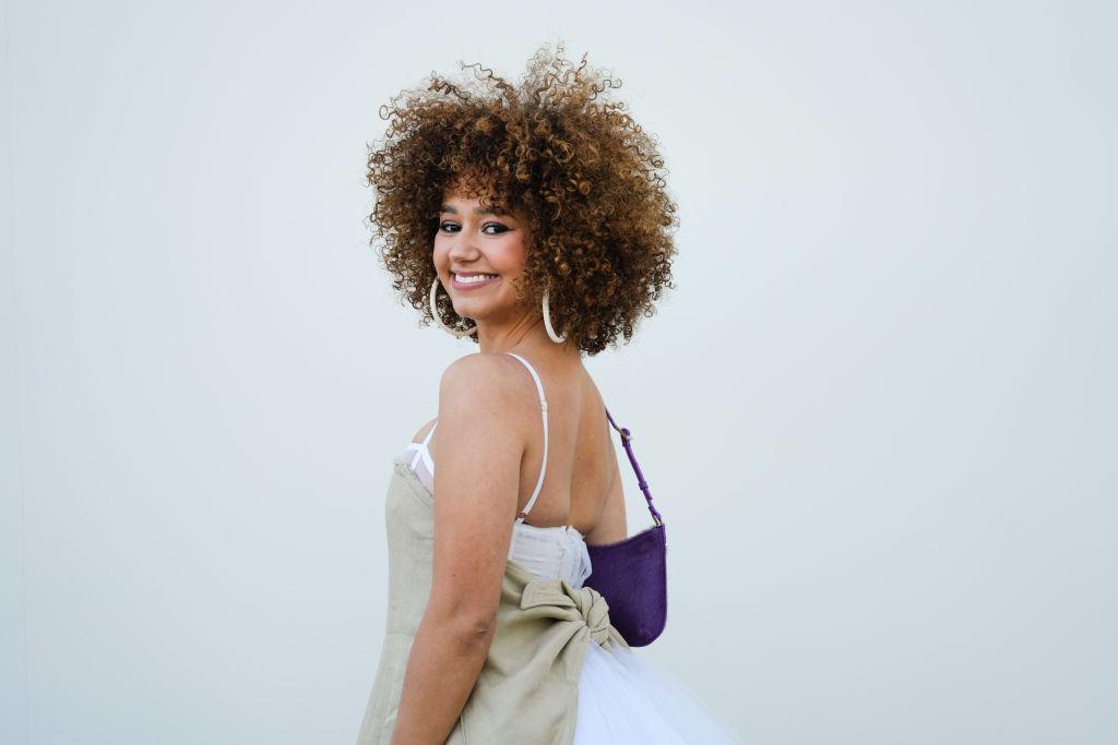 Lena Situations lance une émission de mode sur Youtube