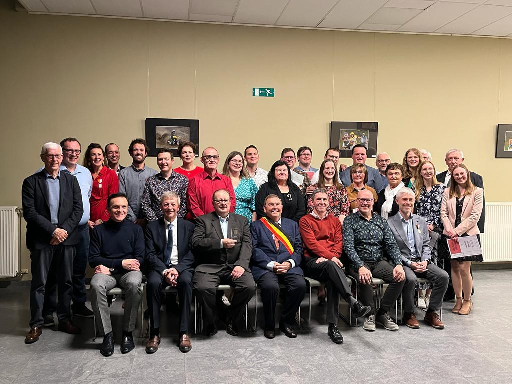 Verdienstelijke muzikanten bij harmonie Sint-Cecilia - KW.be