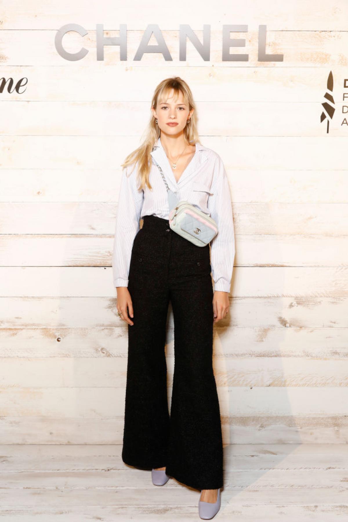 Chic, osé et décalé: le style d'Angèle en 10 looks - Gael.be