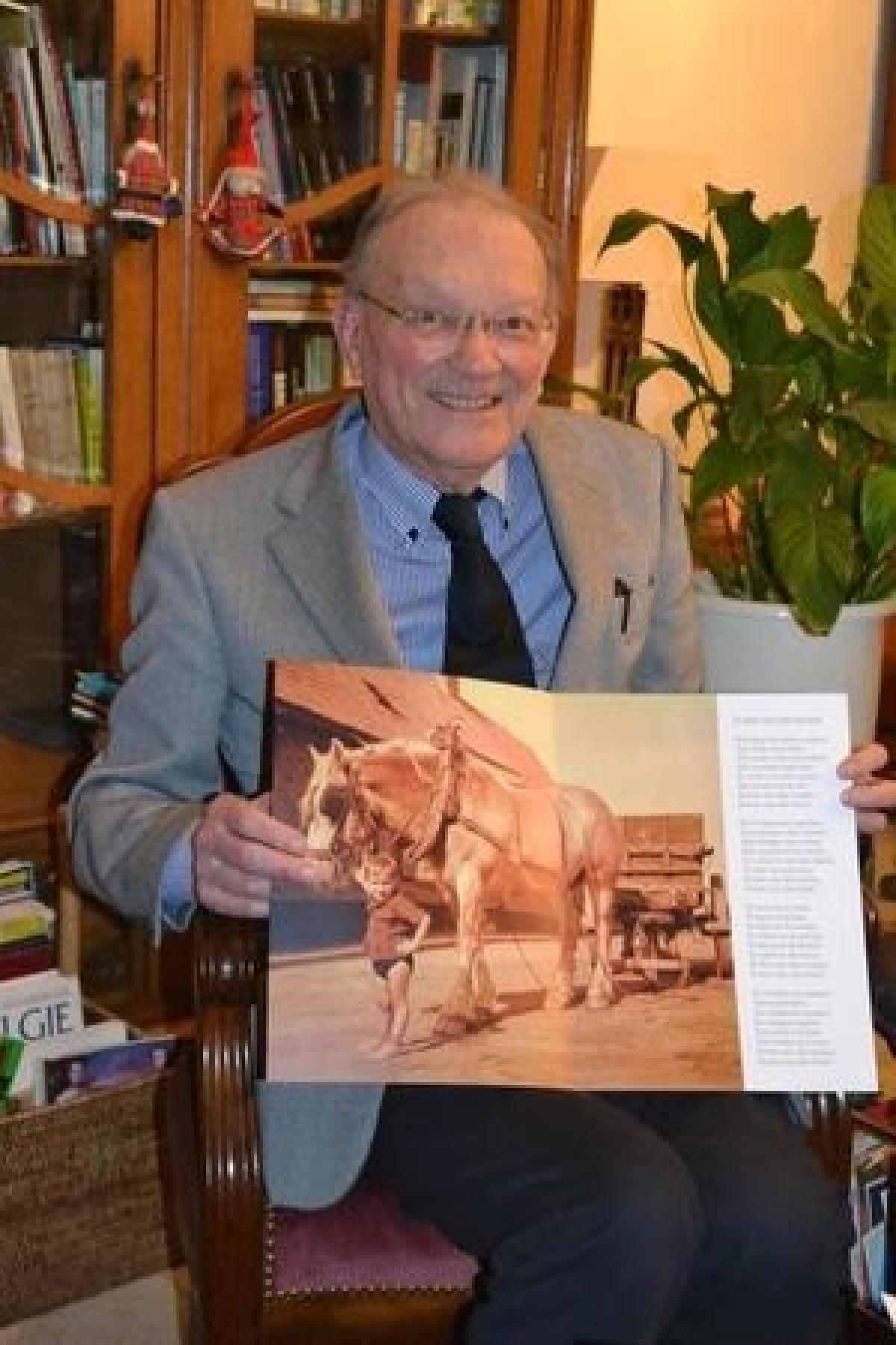 Unieke kunstmap met 12 gedichten van René De Clercq voorgesteld - KW.be