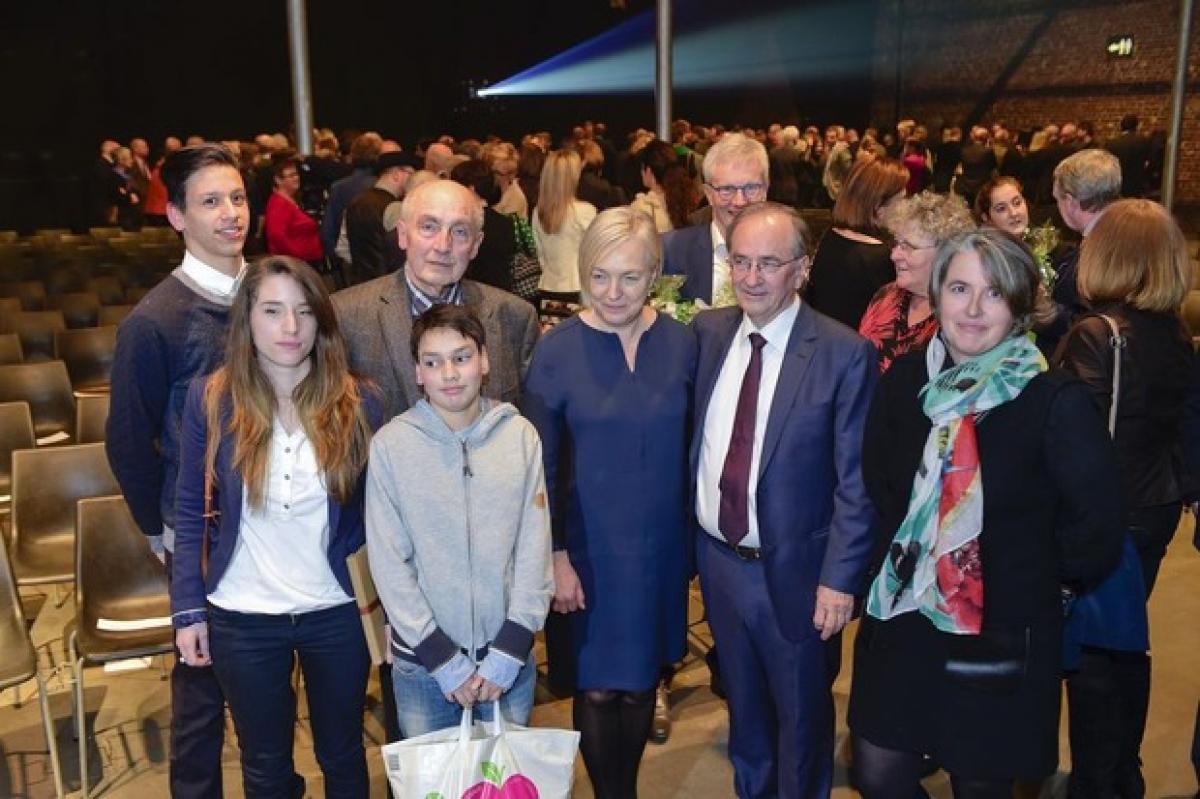 Indrukwekkend afscheidsfeest voor burgemeester Luc Martens van ...