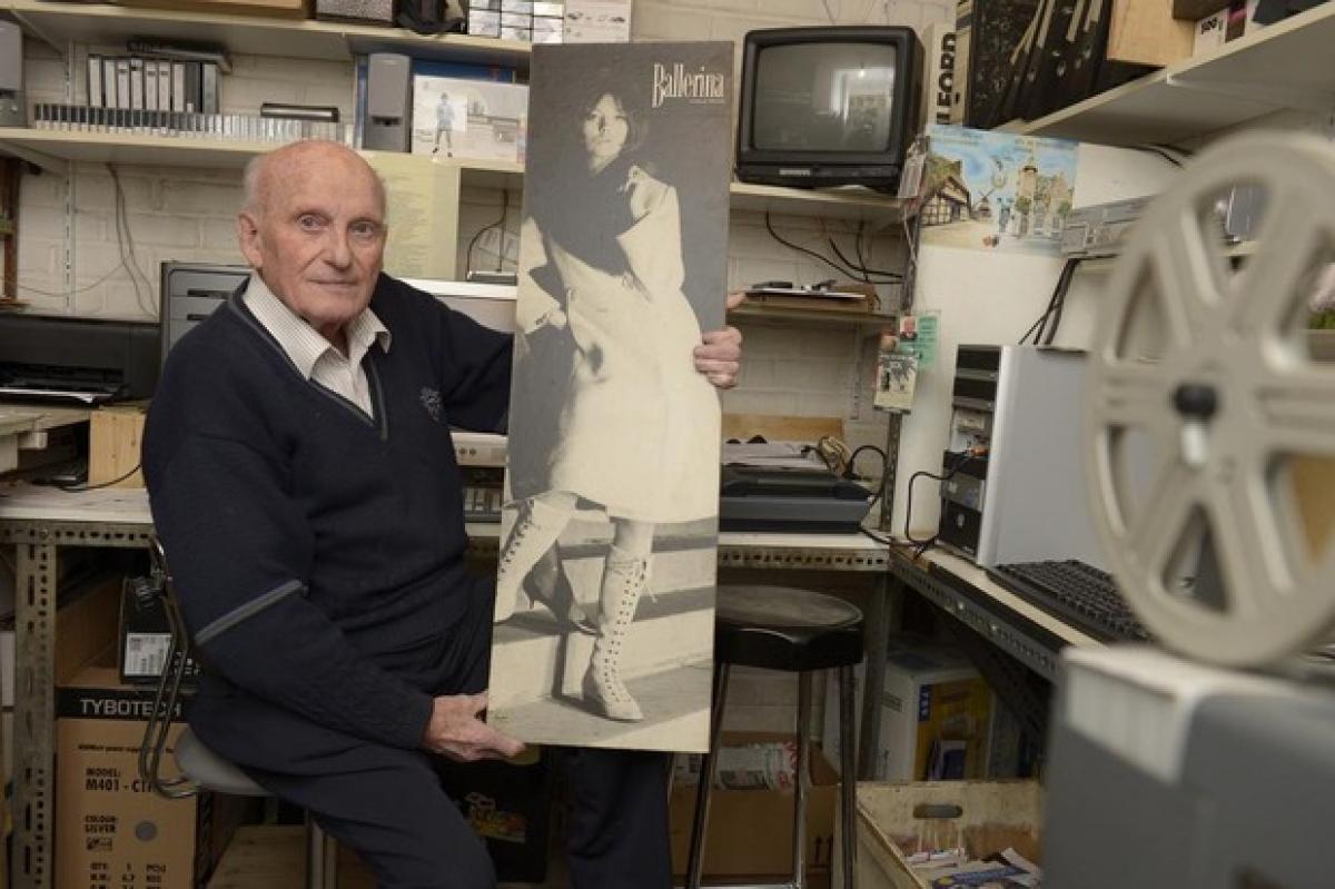 Bekend oud-persfotograaf Maurice Terryn overleden - KW.be