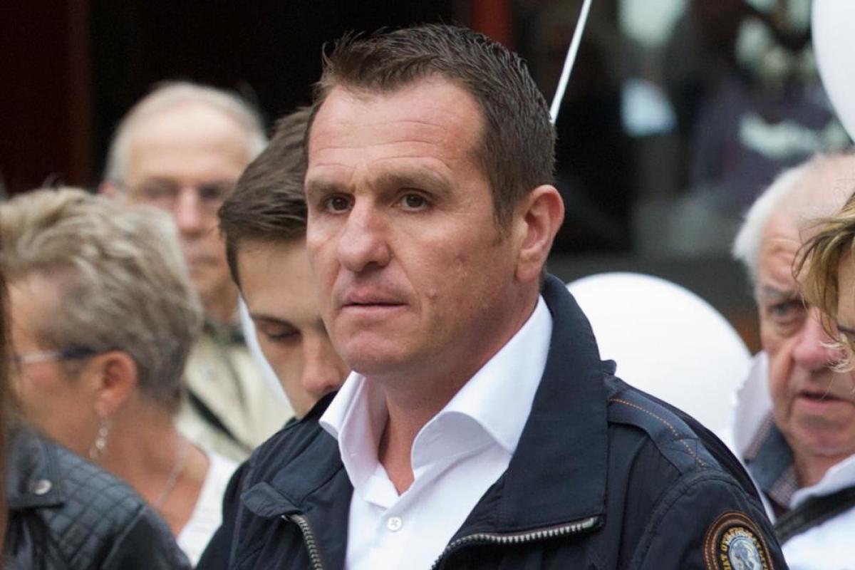 Papa van doodgestoken Mikey Peeters stapt uit het leven - KW.be