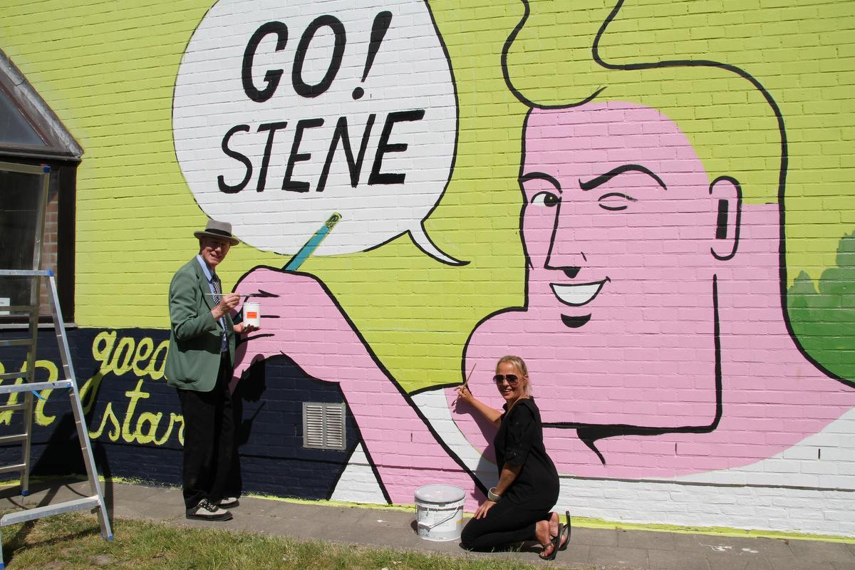 Herr Seele vereeuwigt Cowboy Henk op schoolmuur in Oostende - KW.be