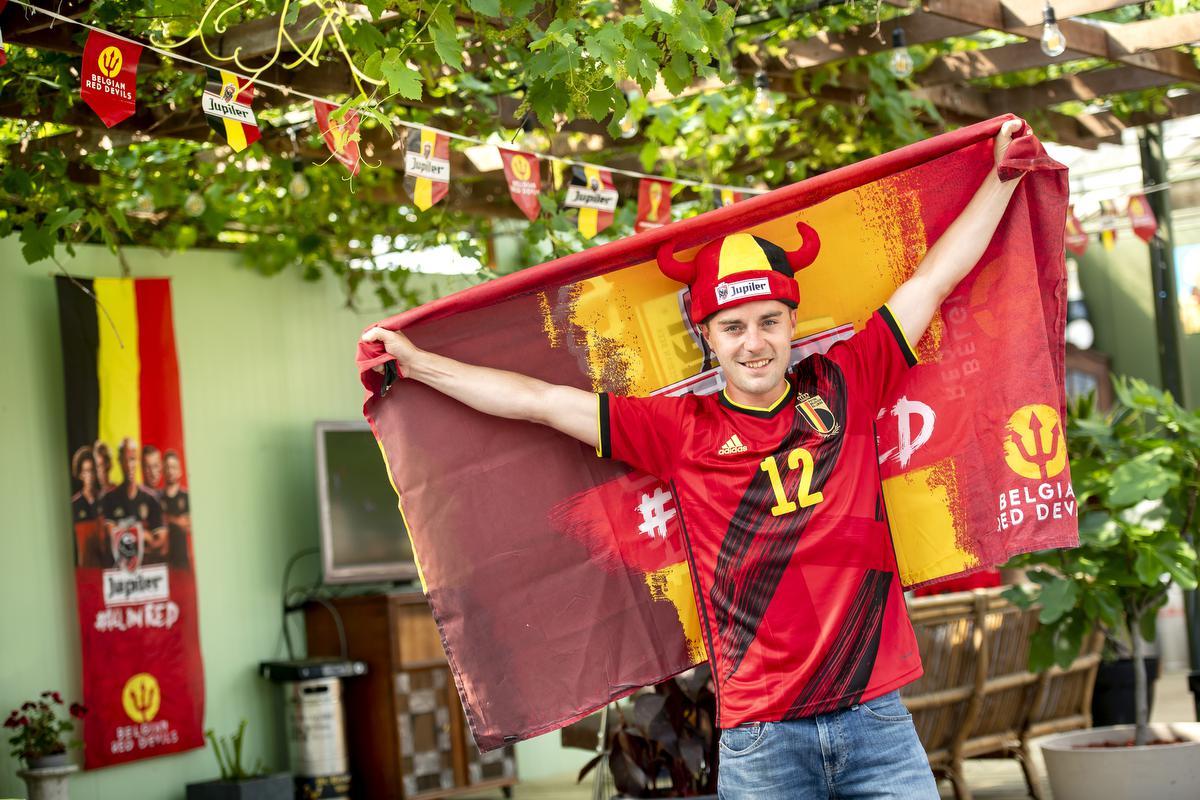 Wie het kleine scherm niet eert, is het grote niet weerd: cafébazen ...