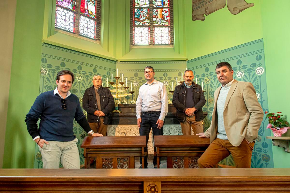 Muurschilderijen in Stadense Sint-Bavokerk in ere hersteld - KW.be
