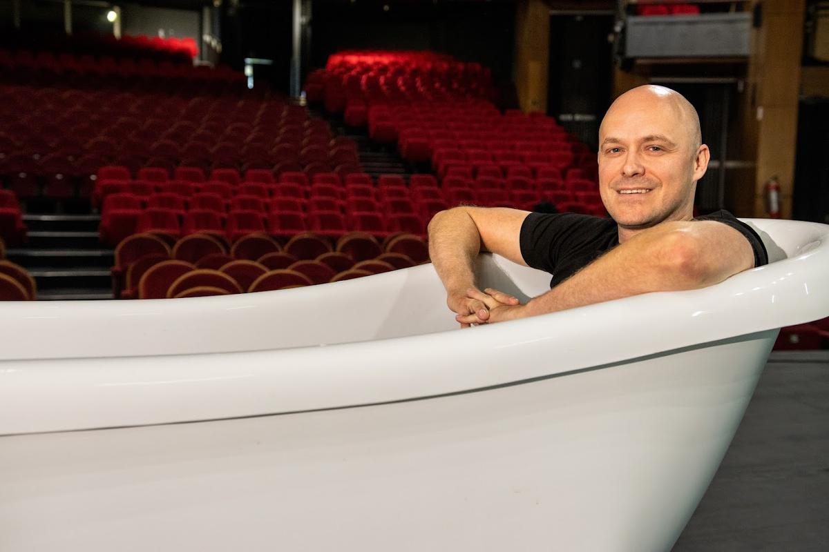 Philippe Geubels gaat in bad in koningin der badsteden - KW.be